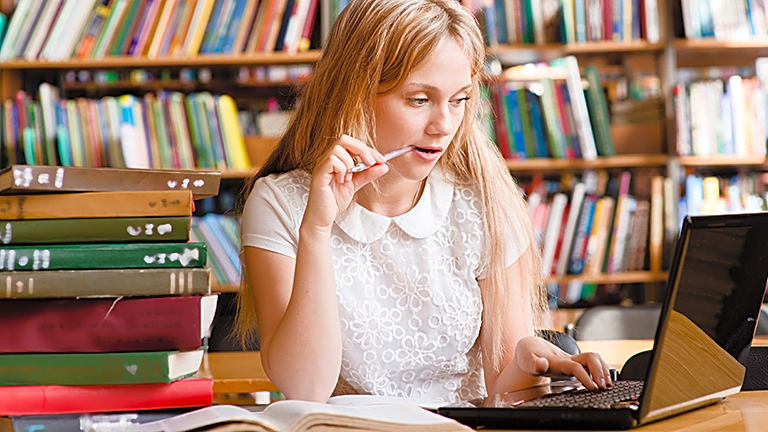 What Are the Components of a Successful College Application? Part One: - Avalon Admission