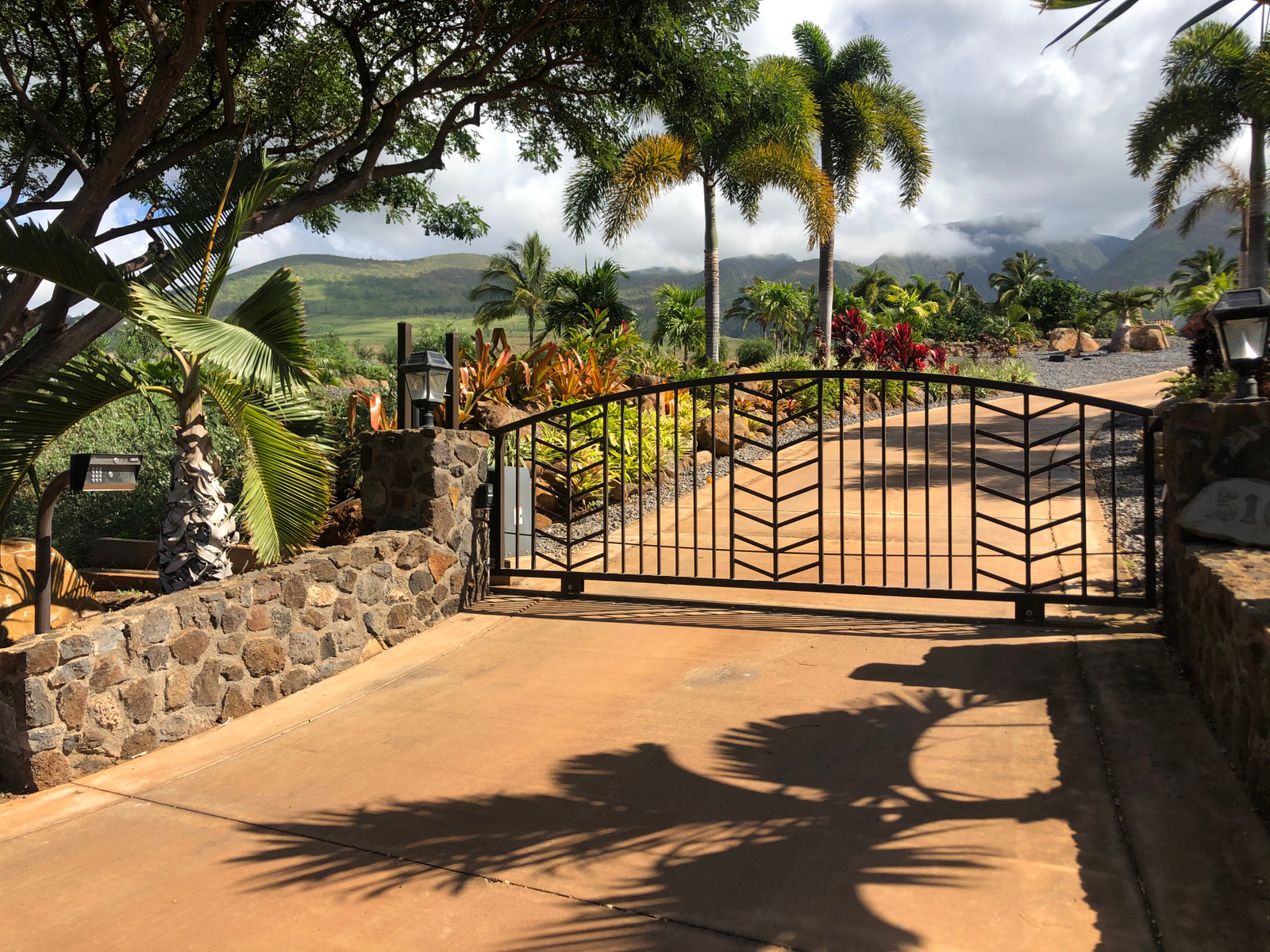 Gallery - Check Our Our Gate Installation Projects In Hawaii - Centra ...