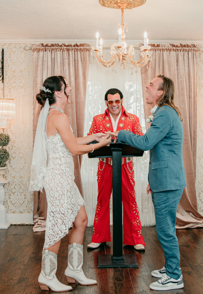 Elvis themed wedding 60 photos - Astyledwedding.com